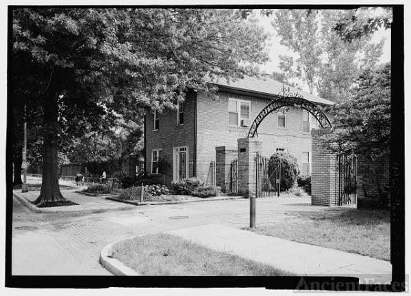 PERSPECTIVE VIEW OF GATEHOUSE AND MAIN GATE FROM...