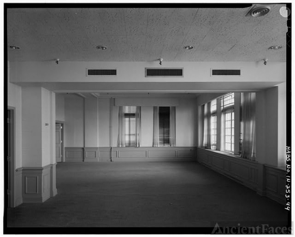 44. Interior view north, 1928-29 building, eighth floor,...