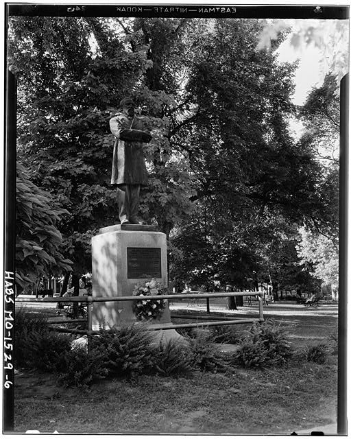 6. STATUE OF WILLIAM HENRY HATCH - Cardiff Hill,...
