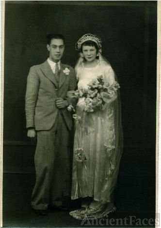 Vera (Taylor) & Wyndham Gray, 1936 London