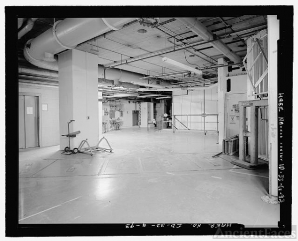 ETR BUILDING, TRA-642, INTERIOR. BASEMENT. CAMERA IS IN...