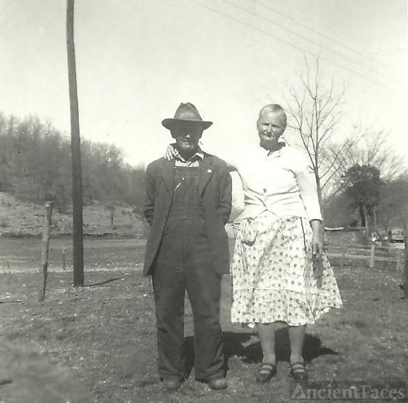 Joseph & Martha Phipps, Tennessee 1966 Joseph & Martha Phipps, Tennessee 1966