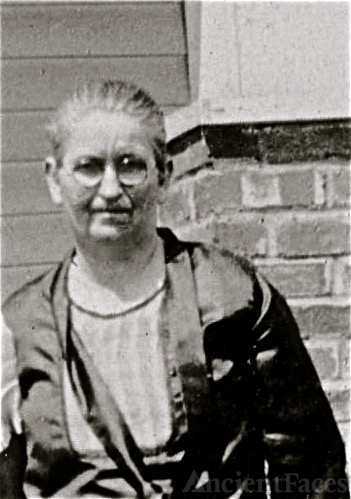 Lela Davis (Cheek) Pace