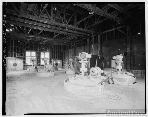 6. INTERIOR OF FIRST-FLOOR SOUTH SECTION OF BUILDING....