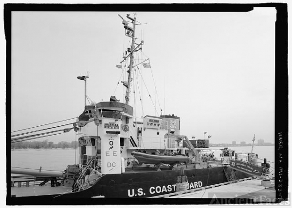 7. Port side of bridge. - U.S. Coast Guard Cutter...