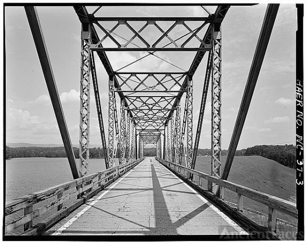 3. BARREL VIEW OF BRIDGE, LOOKING FROM SOUTH TO NORTH