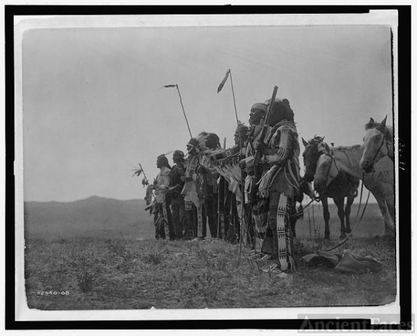 Awaiting the scouts return, Atsina