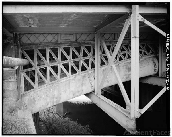 4. DETAIL VIEW, SHOWING CAST IRON ARCH AND STEEL...