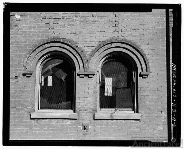 6. DETAIL OF SIXTH-FLOOR WINDOW, LOOKING NORTH - Lembeck...