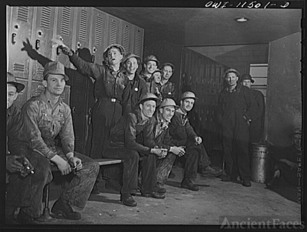 Phillips refinery. Borger, Texas. Workers' locker room