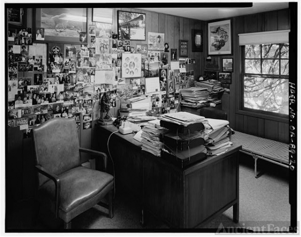 20. RALPH HULL'S OFFICE, SOUTH EAST CORNER OF MAIN...