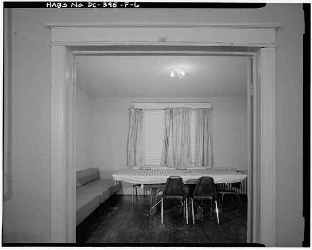 6. INTERIOR VIEW NORTHEAST, SECOND FLOOR FRONT PARLOR