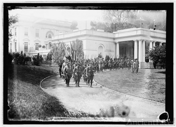 French Blue Devils at White House, [Washington, D.C.],...