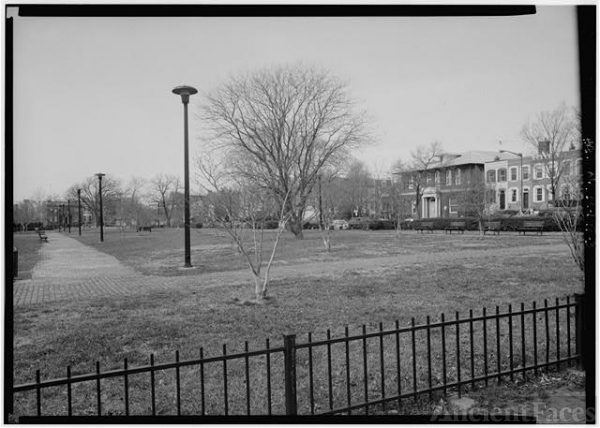 3. VIEW OF PARK FROM SOUTHEAST CORNER. - Marion Park,...