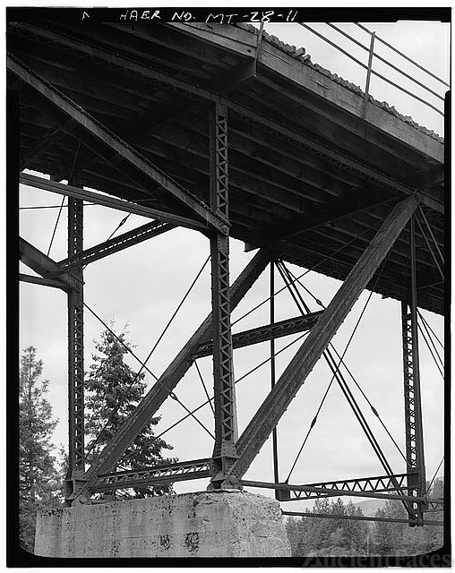 11. DETAIL VIEW OF TRUSS SEAT AND UNDERSIDE OF DECK