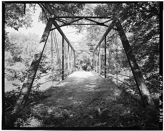 2. FULL VIEW OF BRIDGE, SHOWING INCLINED END POST (HATTER...