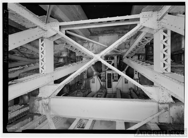 7. VIEW OF REDUCTION GEARS. TRUNNION SUPPORT GIRDERS,...