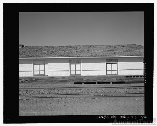 Partial elevation view of the Oregon Trunk Railway...