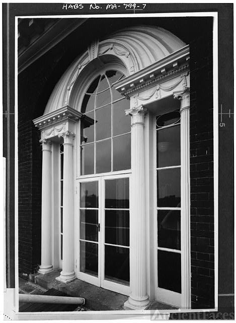 7. SOUTH FRONT, SECOND FLOOR, DETAIL OF PALLADIAN WINDOW...