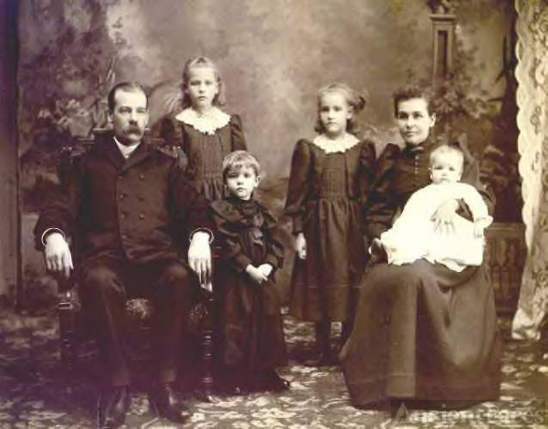 Cora (FENN) MILLER & family