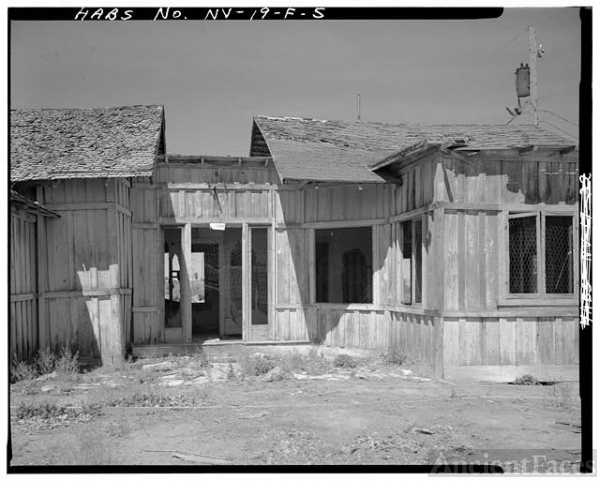 5. SOUTH FRONT SHOWING DOUBLE ENTRY - Kiel Ranch, Brown...
