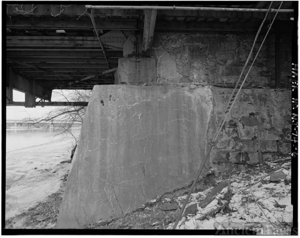 6. South abutment, bridge seat and connection at LO, view...