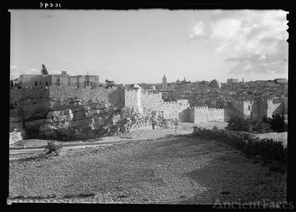 Jerusalem from Gordon's Calvary