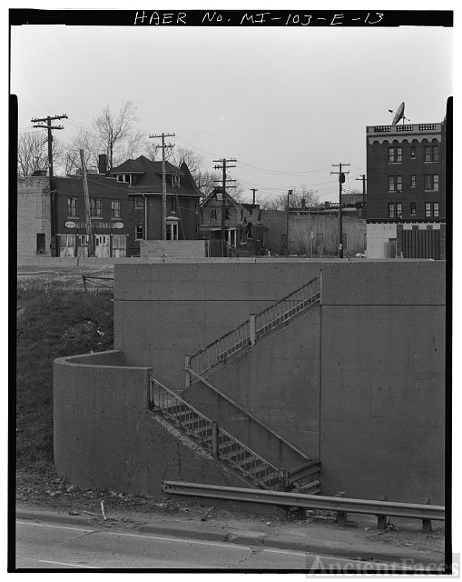 13. VIEW NORTH OF NORTHWEST STAIRS - Davison Freeway,...