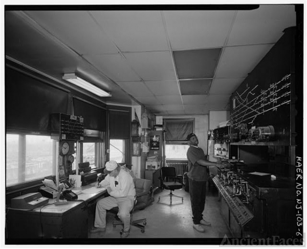 6. VIEW SOUTH, INTERIOR OF OPERATORS ROOM, MAIN BOARD