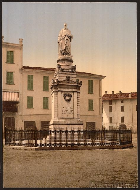[Como, Volta Monument, Lake Como, Italy]