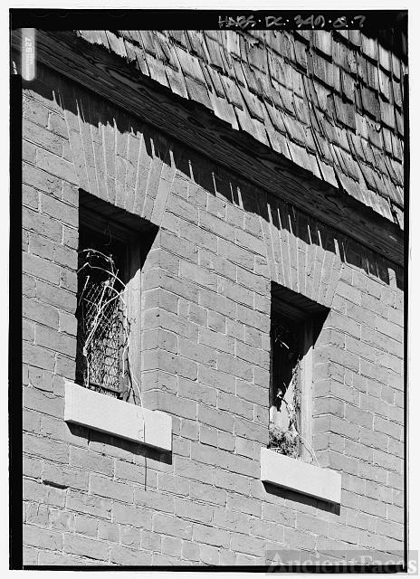 Detail view of windows on east elevation - St. Elizabeths...