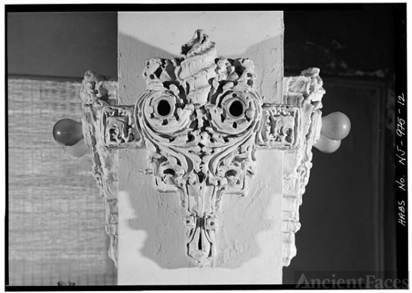12. DETAIL OF INTERIOR COLUMN ORNAMENTATION - Sun Gallery...
