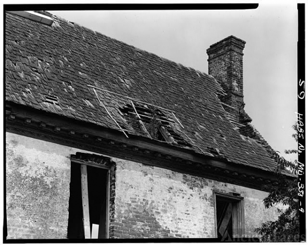 10. EAST ELEVATION, DETAIL OF SECOND STORY AND ROOF
