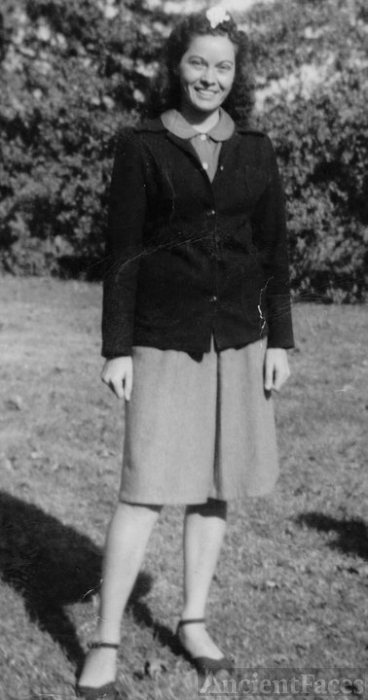 Jewel B Lanham