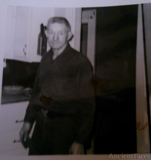 Vernon Lee Waitley, 1952