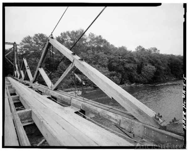 5. Three-quarter view of deck and king post trusses...