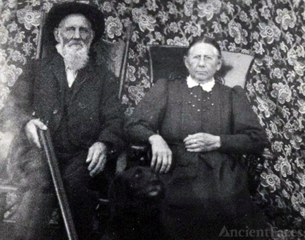 Abraham & Elizabeth Smith