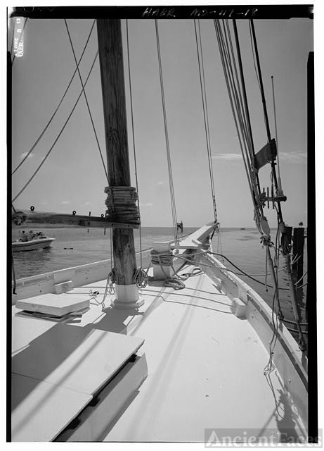 18. DECK VIEW LOOKING FORWARD WITH MAST, RIGGING AND...