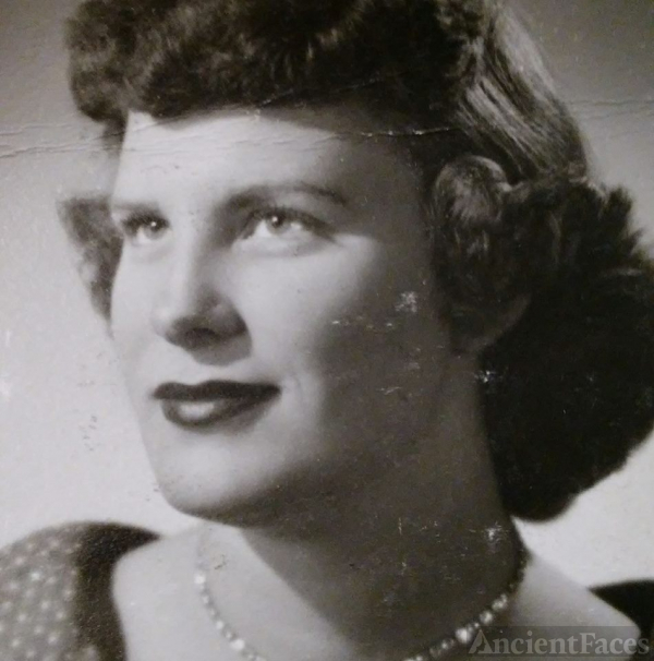 Marilyn Louise (Gwaltney) McKelvey