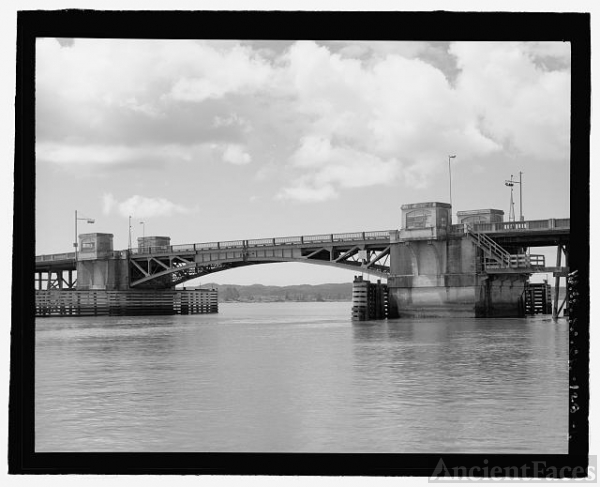 Elevation view of the double-leaf bascule drawspan of the...