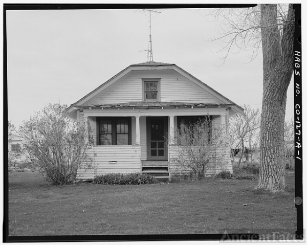 House, front, looking north. - Ziegler Farm, House, North...