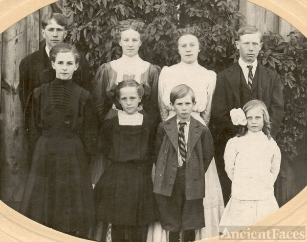 Children of Edward & Maggie (Burrell) Montgomery