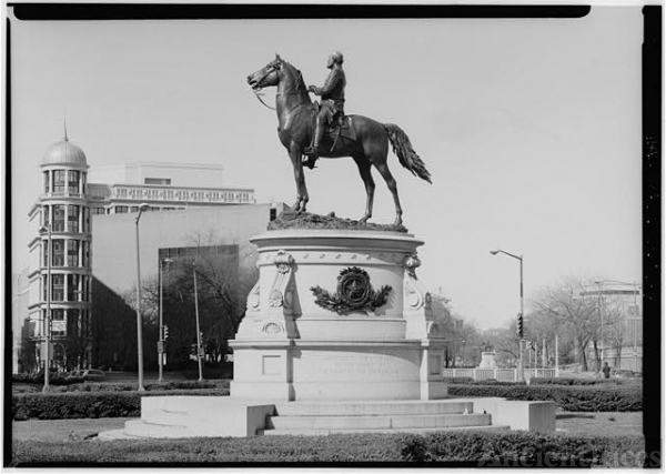 4. THOMAS STATUE, WITH SCOTT STATUE IN DISTANCE, LOOKING...