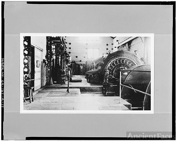 17. INTERIOR VIEW OF POWERHOUSE, LOOKING SOUTH Historic...