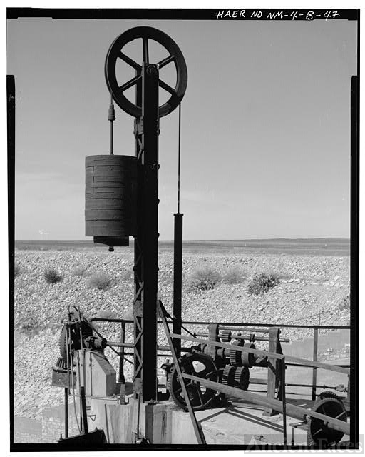 47. AVALON DAM - WEST HOIST TOWER OF NORTH CYLINDER GATE....