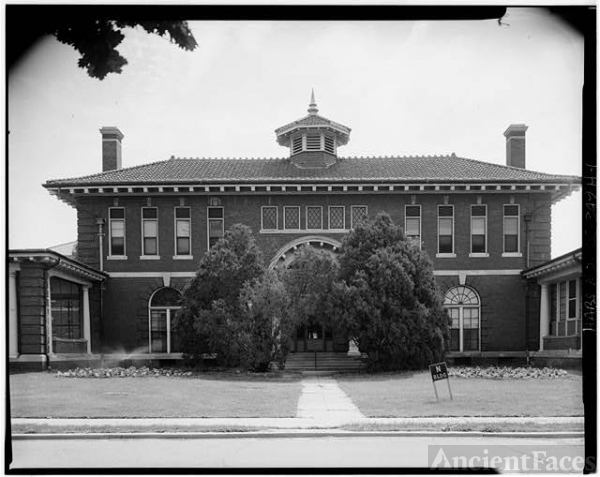 1. WEST (FRONT) FACADE - St. Elizabeths Hospital, N...
