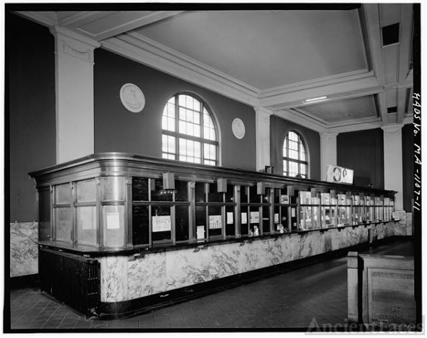 11. INTERIOR, TICKET COUNTERS - Back Bay Station, 145...