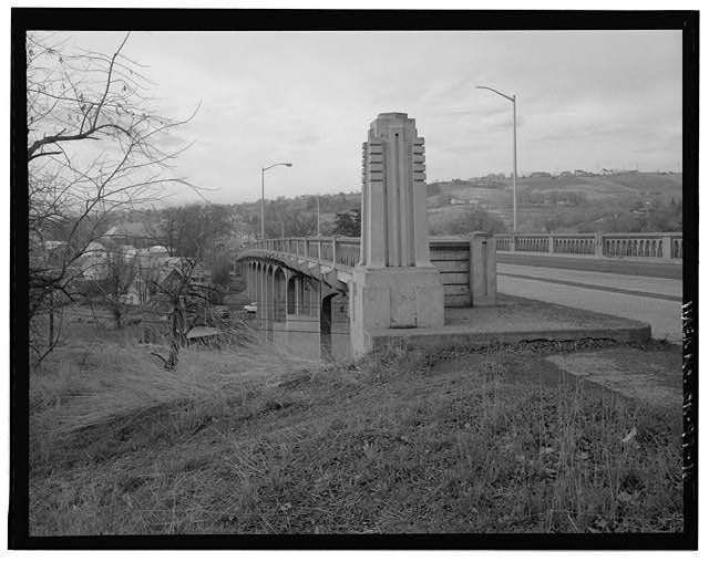 16. DETAIL VIEW OF EAST END ART DECO ENTRANCE PYLON, VIEW...