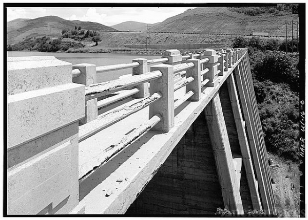 6. Detail of concrete railing across top of dam.