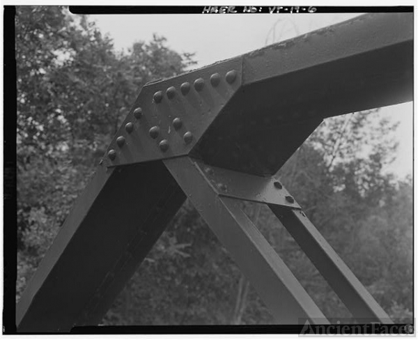 6. View north, corner detail of north corner of bridge,...